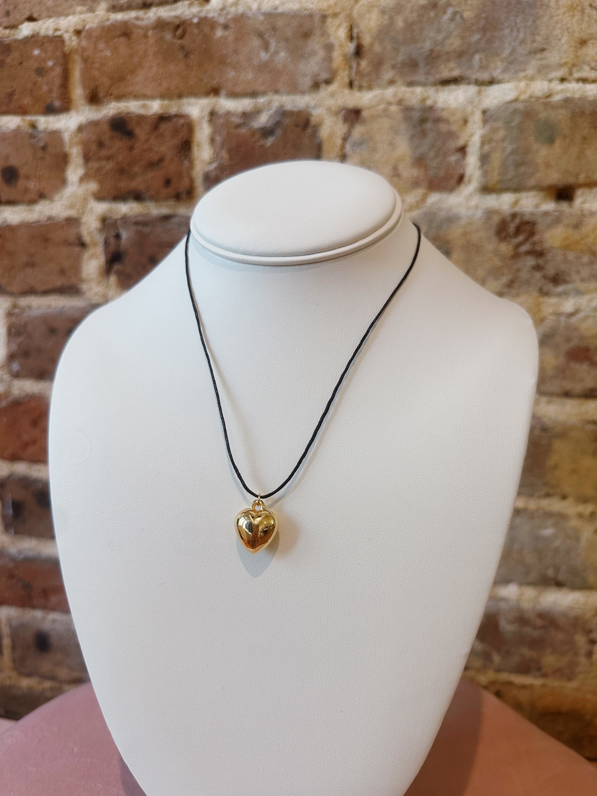 Mini Heart String Necklace - Black